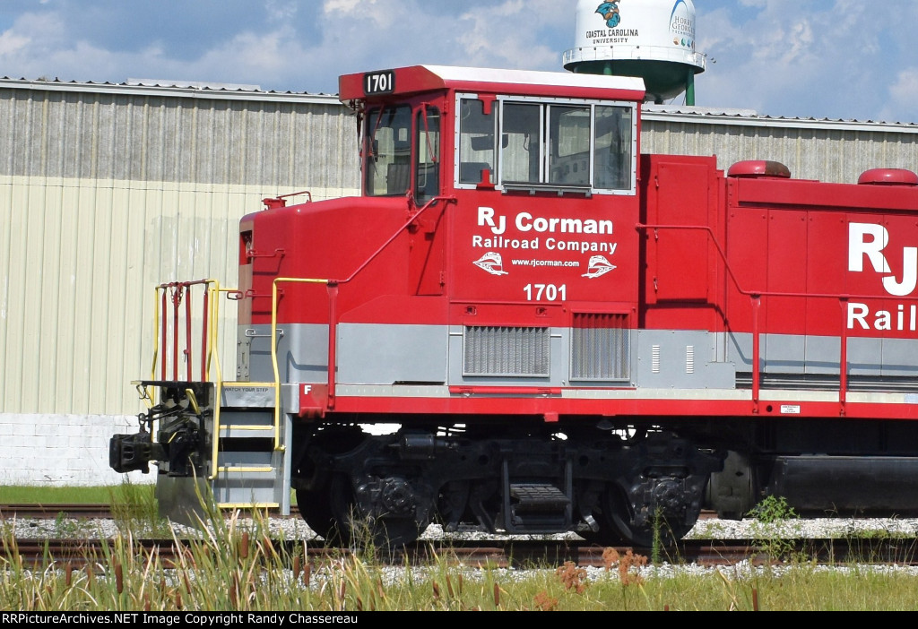 RJ Corman 1701